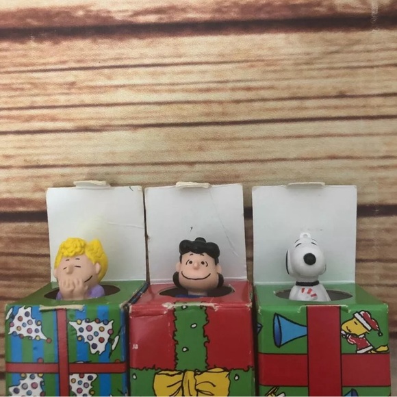 Peanuts | Holiday | Vintage Peanuts Christmas Pop Up Presents Ornaments ...